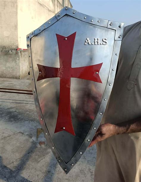 Medieval Armor Knight Templar Crusader Shield Red Cross Combat