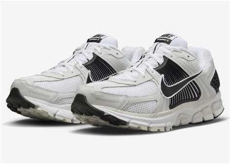 2024年 発売予定！ナイキ ズーム ボメロ 5 “ホワイトピュアプラチナムブラック” Nike Zoom Vomero 5