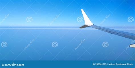 A Passanger Plane Wing Image Stock Image Image Of Tourism Land