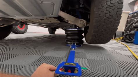 Troubleshooting 101: Hydraulic Jack Problems and Solutions - VEVOR Blog