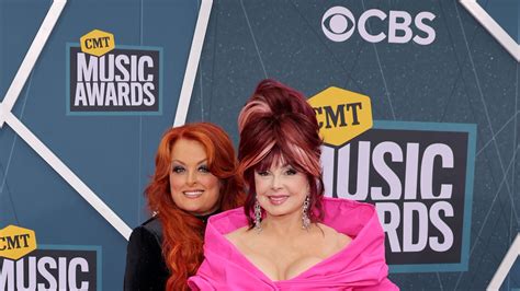 Wynonna Judd Pours Her Heart Out About Mom Naomi I Feel So Helpless
