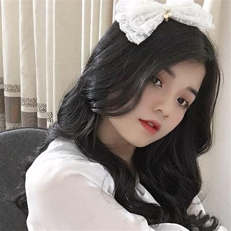 Đứng Cạnh Độ Mixi Với Hành động Gây Hiểu Nhầm Nữ Streamer Xinh đẹp