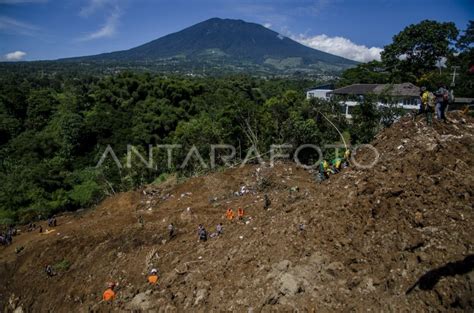 Pencarian Korban Gempa Cianjur Antara Foto