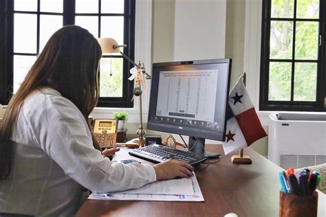 Gobernación de Panamá on Twitter La gobernadora CarlaGarciaBo