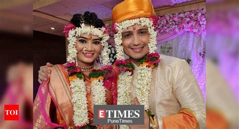Ashutosh Kulkarni Gets Hitched To Ruchika Patil Marathi Movie News
