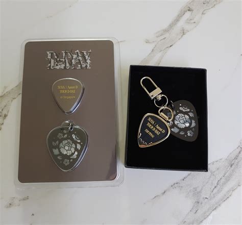 더쿠 기타피크 키링