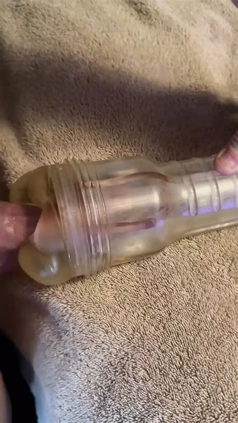 मेरी पसंदीदा आस्तीन बहुत अच्छा लगता है मेरा वीर्य निकालता है Xhamster