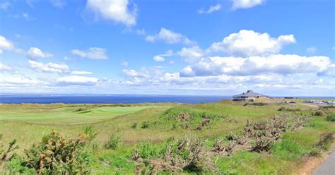 Naked Scottish Man Hit Ex Girlfriend Over The Head With An Axe On Golf Course Rampage