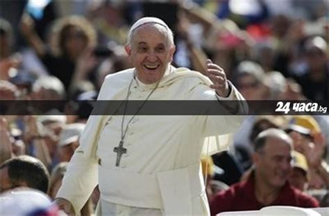 Папа Франциск е бил жертва на системен групов тормоз според нова биография