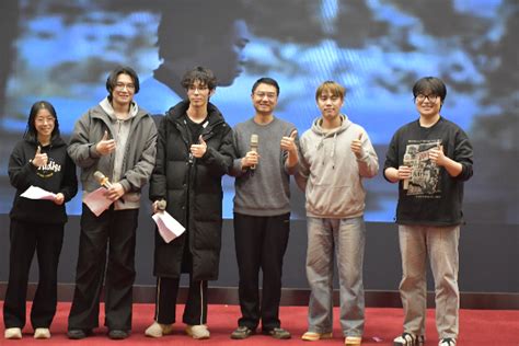 金蛇献瑞迎新春，笙歌曼舞绘华章 电子信息系2025年元旦师生联欢会成功举办信息科学与工程学院