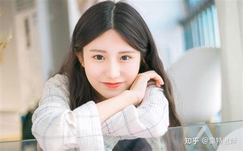 追女生，如何先吸引她的注意？方法：植入 标签” 知乎