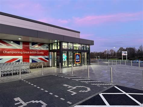 Alun Owen On Linkedin The Teams Last Aldi Handover Of The Year 2024 Aldi Cribbs Causeway…
