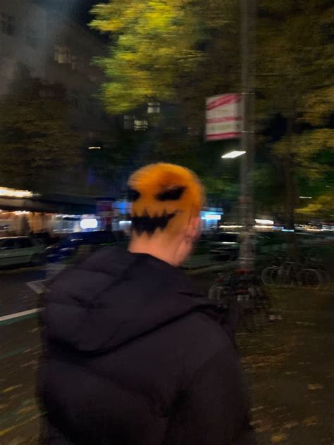 Buzzcut With Scary Pumpkin Head Haare
