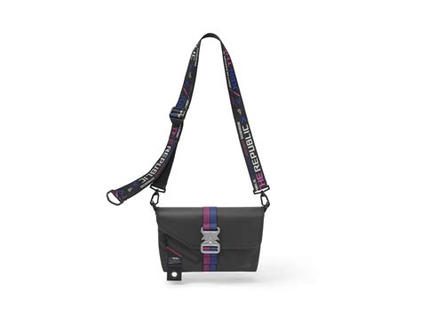 Rog Slash 随行邮差小包 服饰电脑包外设 Rog Chinese Mainland