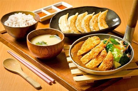 中国与日本截然相反的10个习俗，你见过用饺子下饭吗 知乎