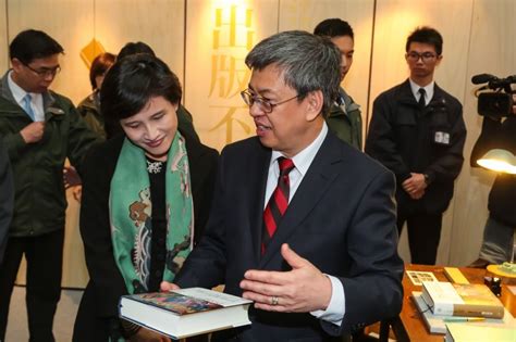 書展購買《公平經濟新藍圖》 陳建仁：年金改革要成功，過程一定要公平正義 風傳媒