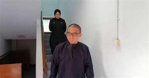 Saya Tak Pasti Gambar Lucah Itu Payudara Pengadu Berita Harian