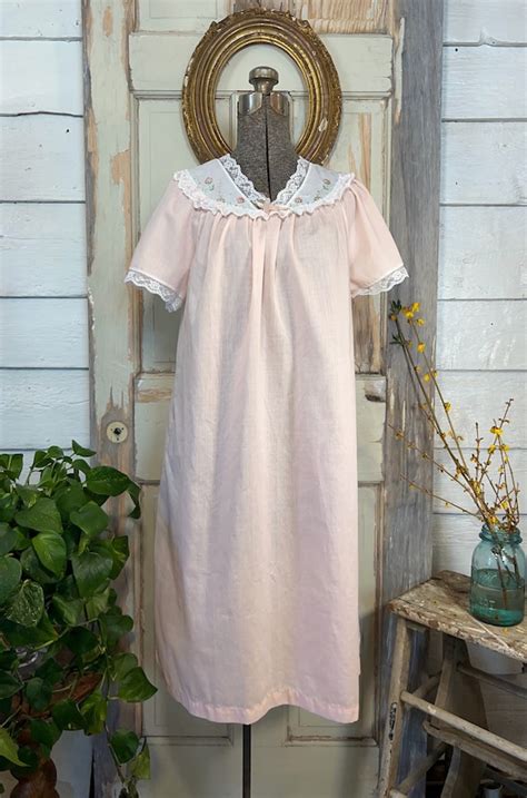 Vintage Nightgown With Embroidery Gem