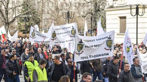 Синдикатът на служителите в затворите подновява протестите Общество