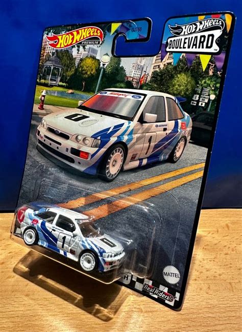 Hot Wheels Premium 71 Boulevard 93 Ford Escort RS Cosworth Neu Und
