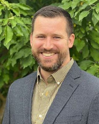 Sean McNamara Amavi Integrative Mental Health Psychiatric Nurse