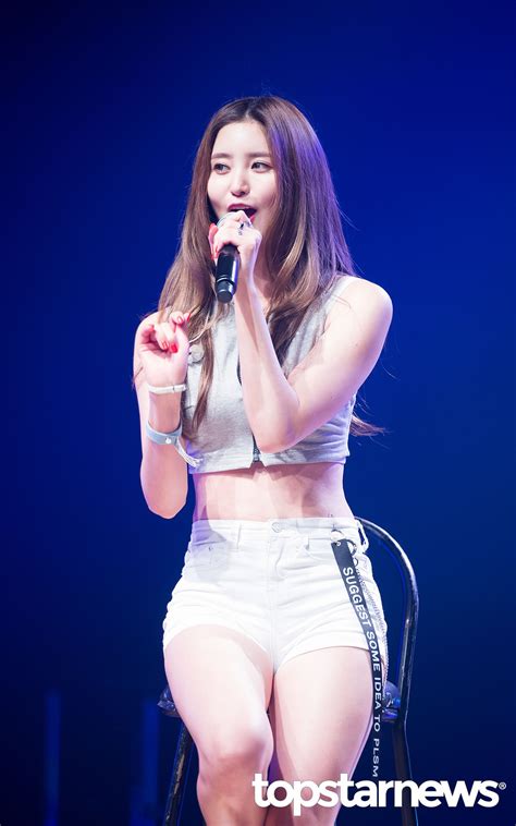EXID Junghwa 1st Album Street Showcase