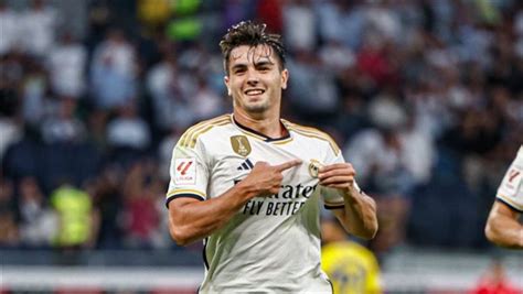 ريال مدريد يستعيد نغمة الانتصارات بالفوز على لاس بالماس