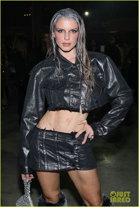 Photo Emily Ratajkowski Hits The Runway Jonathan Simkhai Nyfw Show 10