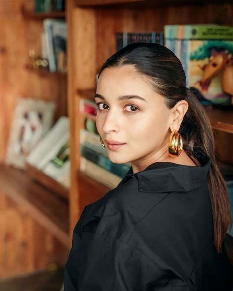Alia Bhatt Bramhastra Movie Promotion Beautiful Black Dress 🖤🐈‍⬛