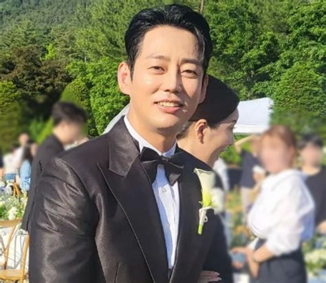 결혼식을 5분 만에 끝내버린 훈남 가수 삶은영화
