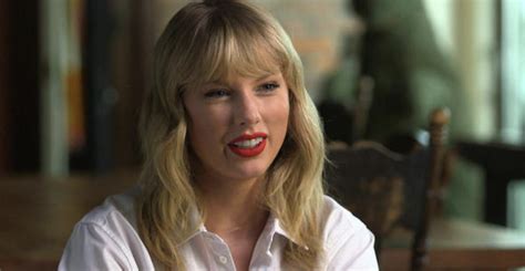 Taylor Swift Criticized For Size Of Tip She Gave To Bill Stadium Employee