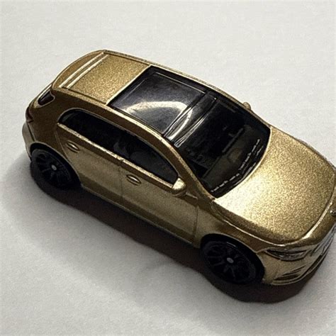 Hot Wheels Toys 225 Hot Wheels 209 Mercedes Benz Aclass Gold