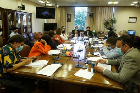 Con impuesto para rentas sobre 1 5 millones y sin autopréstamo así