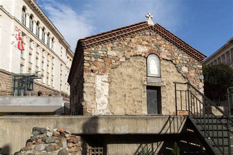 Църква Света Петка Самарджийска в София България Rila Ws