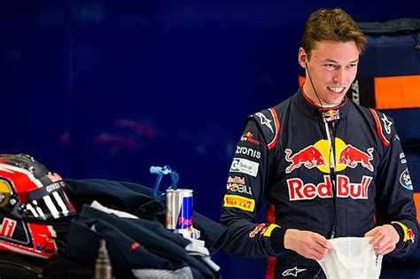 ダニール・クビアト（daniil Kvyat） 2017 F1ドライバー Formula Web Smartphone F1総合
