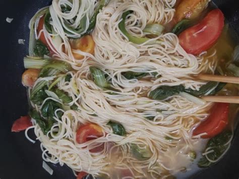 【番茄青菜面的做法步骤图，番茄青菜面怎么做好吃】小王当大厨1下厨房