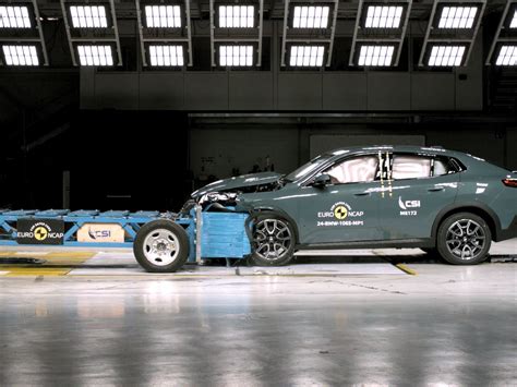 Bmw X2 Mobile Progressive Deformable Barrier Test 2022