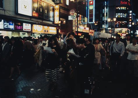 ちょっと昔の日本の景色bot on Twitter 1990年渋谷