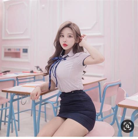 ㅁ에 있는 ㅇ님의 핀 여자 교복 여성 패션 여성 포즈 참조