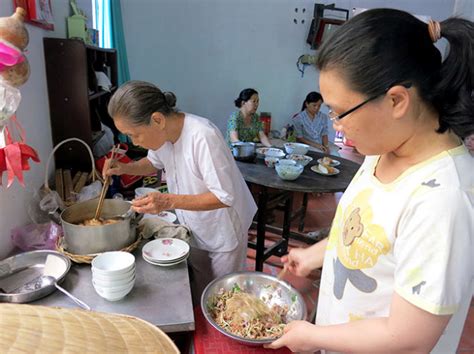 Phong Cảnh Những Lễ Hội Hình ảnh ăn Nhậu Ngày Tết Vui Nhộn Và Sôi động