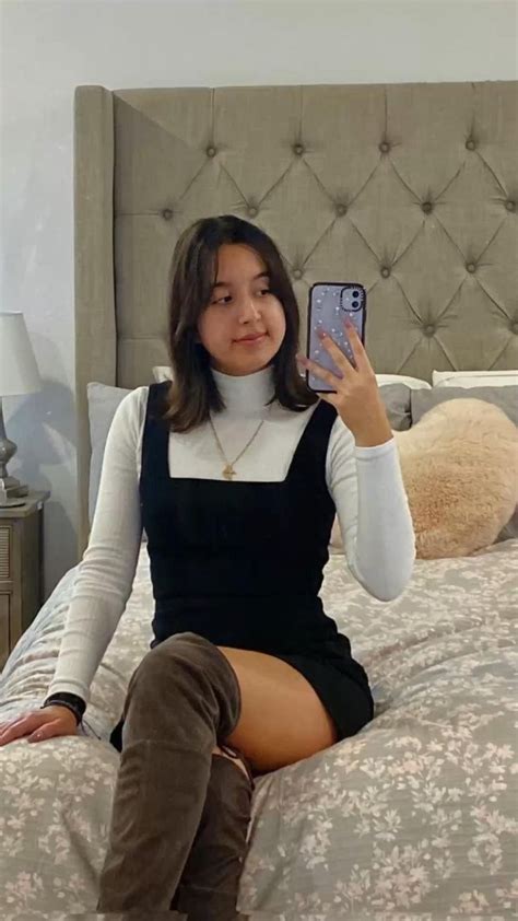 Mirror Selfie Pose Ideas Aesthetic Instagram Mirror Selfie Poses In
