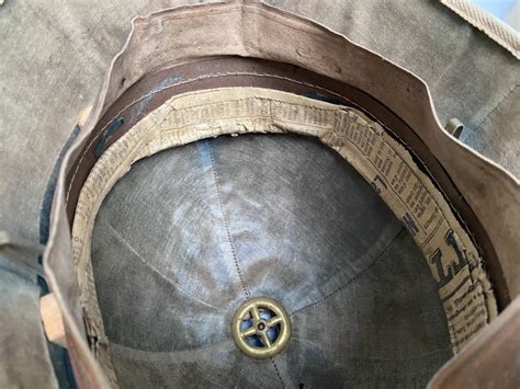 Casque Colonial Mdle 1886 liège et Couvre casque Ventes d antiquités