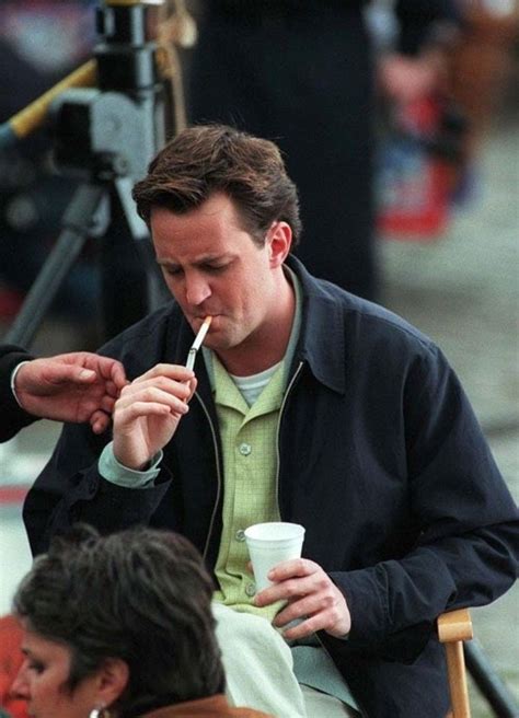 Pin By Oneida On Matthew Perry Our Chandler Bing Matthew Perry Matthews Friends Chandler