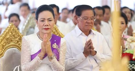 សម្តេចក្រឡាហោម ស ខេង និងលោកជំទាវ ផ្តួចផ្តើមប្រារព្ធពិធីបុណ្យផ្កាប្រាក់មហាសាមគ្គី