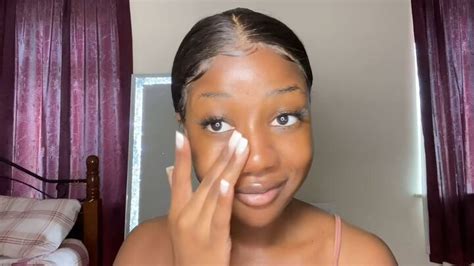 How To Remove Your Makeup Properly For Clear And Smooth Skin Upstyle