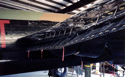 Hydraulics Bomb Doors