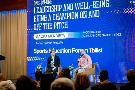 Radisson Blu Iveria Hotel Tbilisi წლის დასასრული მადლიერებისა და კეთილი სურვილების გაზიარების