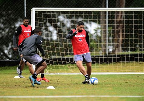 Ponte Preta comissão faz mistério e mantém cautela Elvis Portal CB