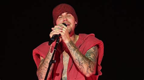 Justin Biebers Coachella Moment Gives Sharks Chillpill Collab A