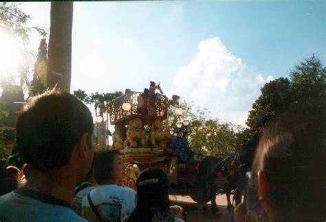 Disneyland And Walt Disney World Epcot Christmas Eve Parade 1998